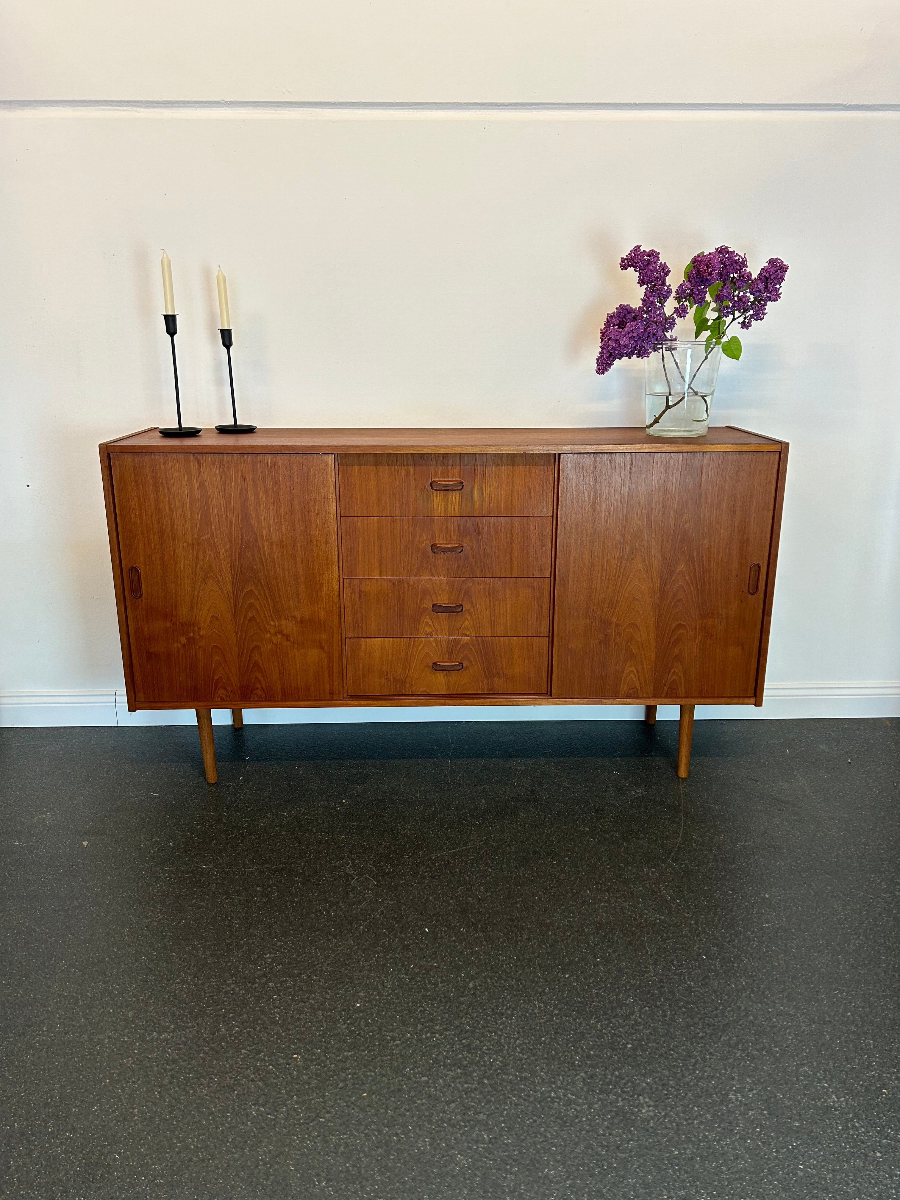 große Midcentury Sideboards – Blickfang Unikate